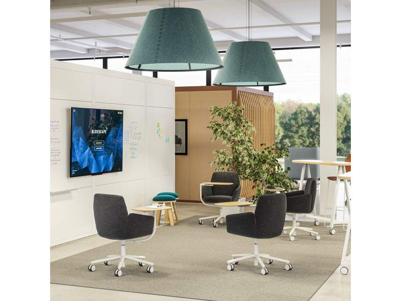 HAWORTH Poppy mit Tablar | Besucher- und Konferenzstühle | officebase.ch