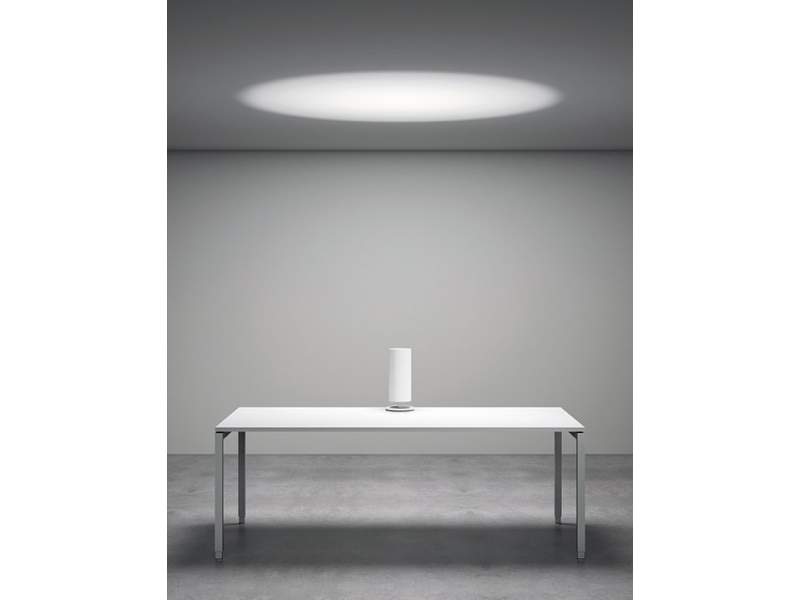 Regent Lighting Stream Office | Tischleuchten | officebase.ch