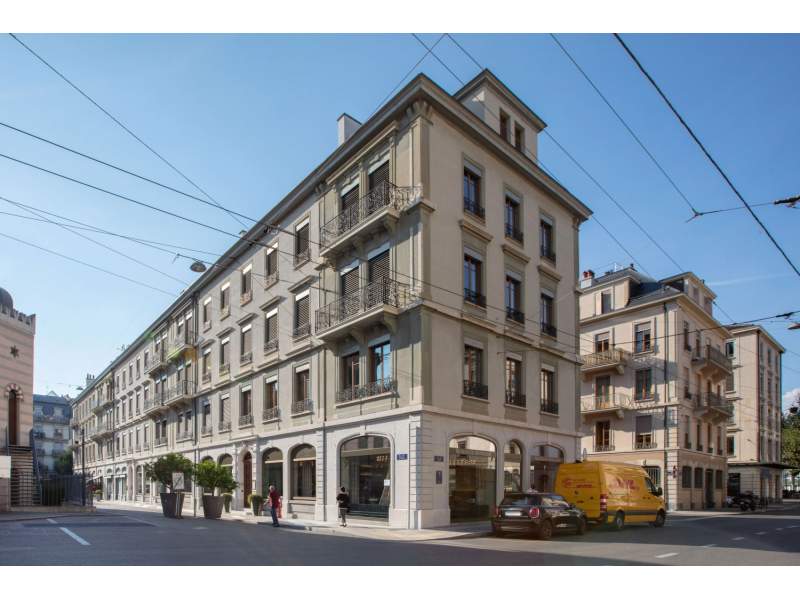 Signature - Geneva, Quartier des Banques Geneva | www.officebase.ch
